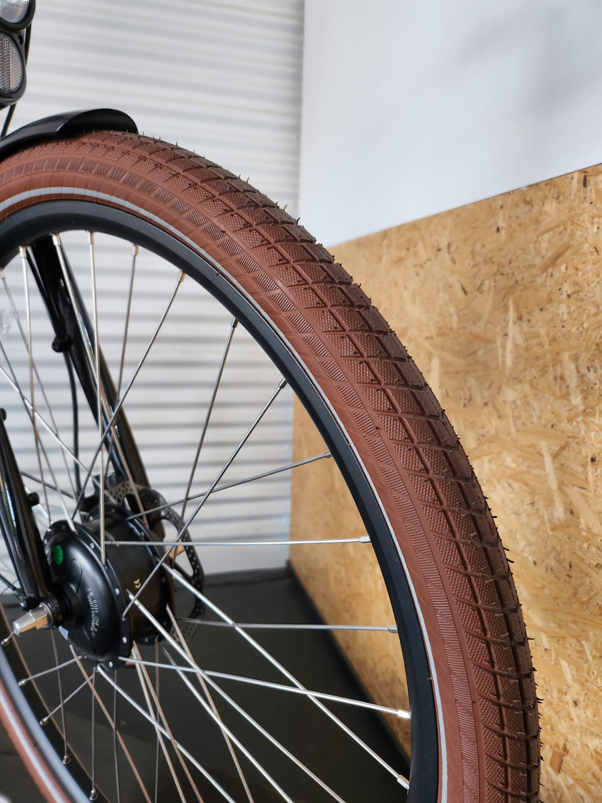 Roadster Roller Brown E-Bike Tyre – Tiller Rides